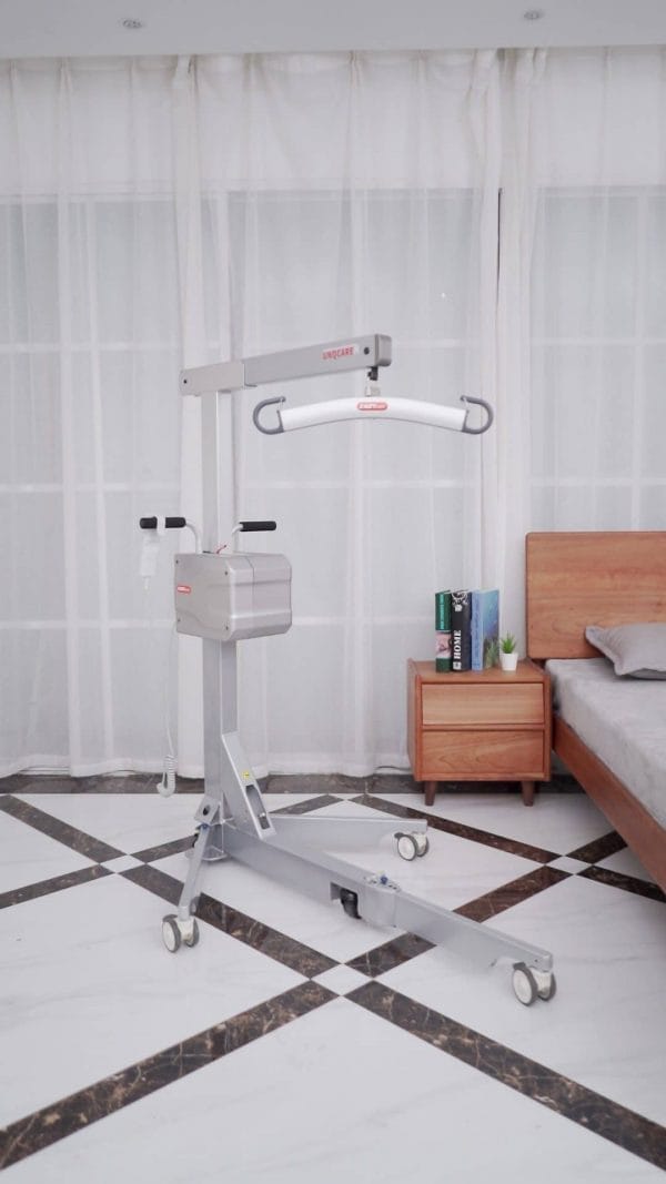 Portable Vehicle Hoist with lifter and sling Person Transport for car