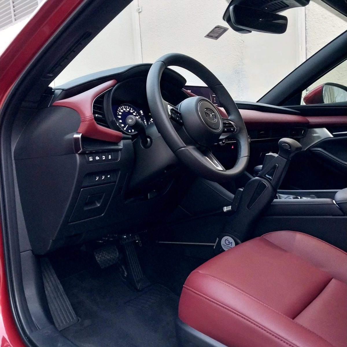 PUSH PULL Easy Drive: Adaptive Driving Equipment In Dubai