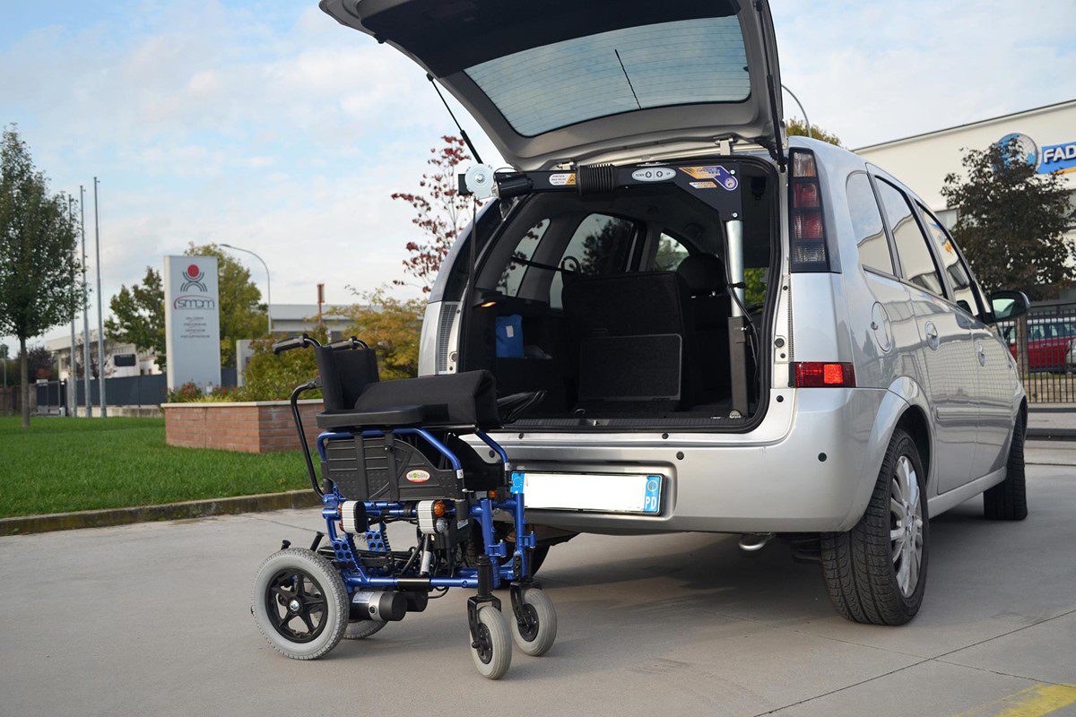 SG Series Lifting Hoist By Fadiel: Effortlessly Load Wheelchairs Into ...