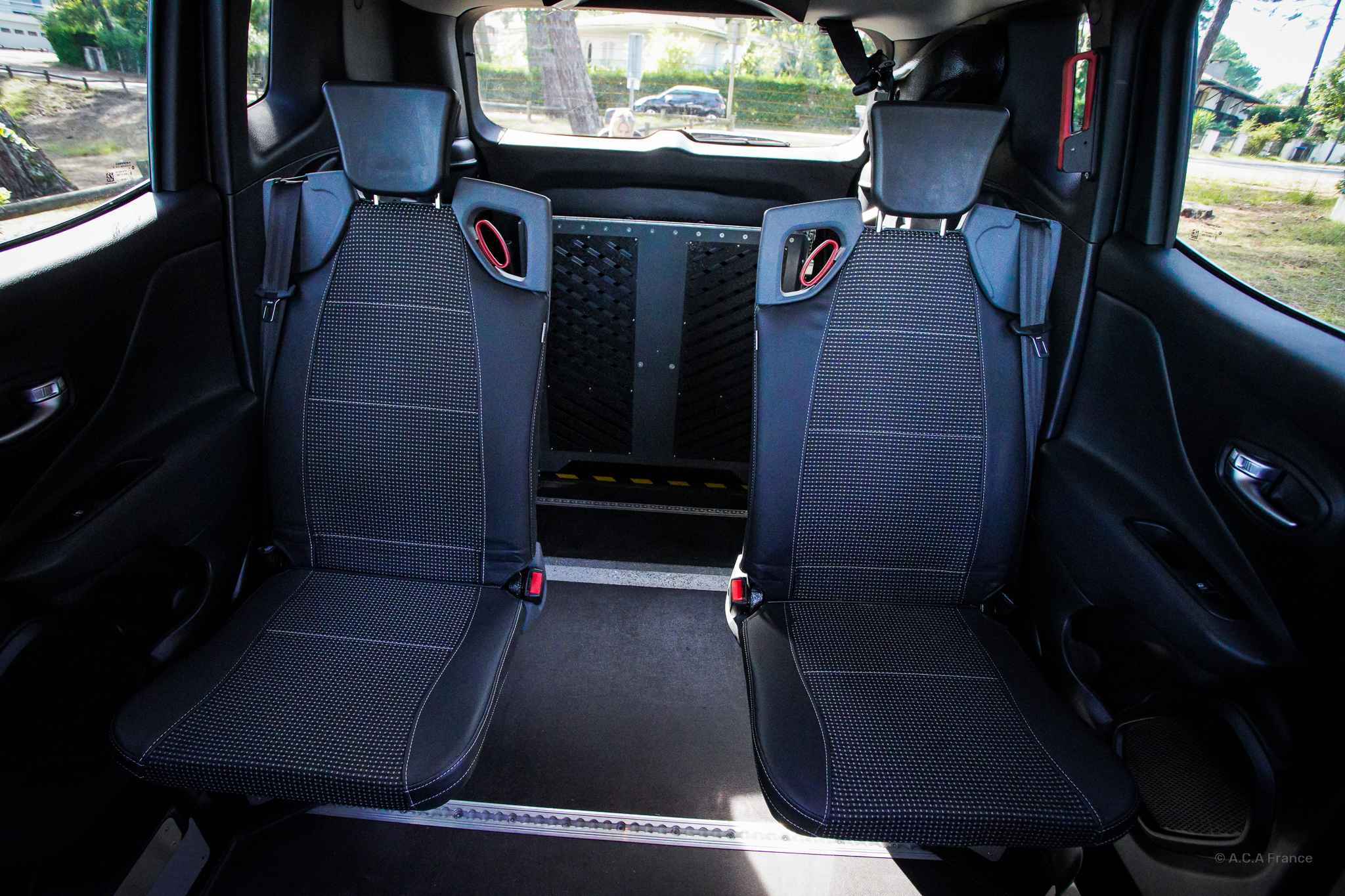 TPMR Jeep Renegade Wheelchair Accessible Vehicle - Ultimate Solution ...