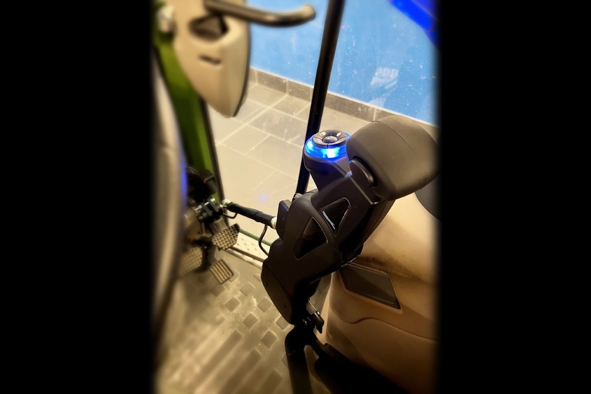 Mechanical Brake and Accelerator with 5 Auxiliary Controls